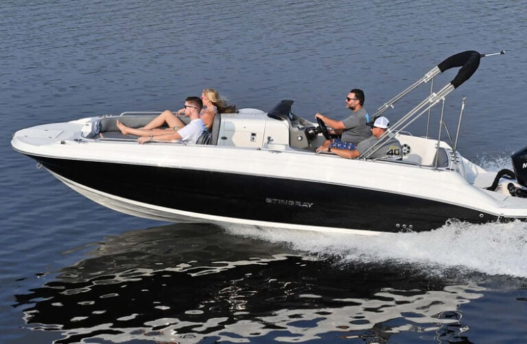 A Complete Guide to Deck Boats: All You Need to Know!