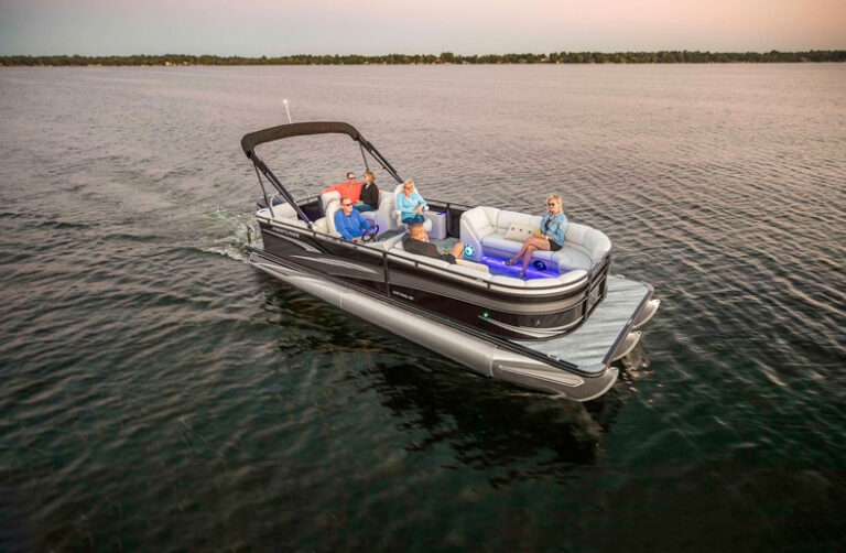 How to Drive a Pontoon Boat: Here’s All You Need to Know