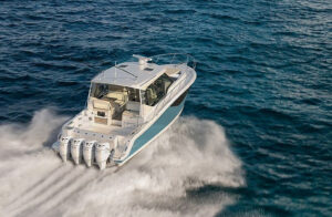 A Complete Guide to Walkaround Boats: All You Need to Know!