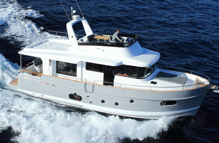 A Complete Guide to Trawler Boats: All You Need to Know!