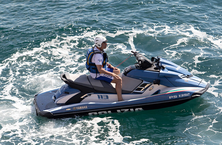 A Complete Guide to Personal Watercraft (PWC): All You Need to Know!