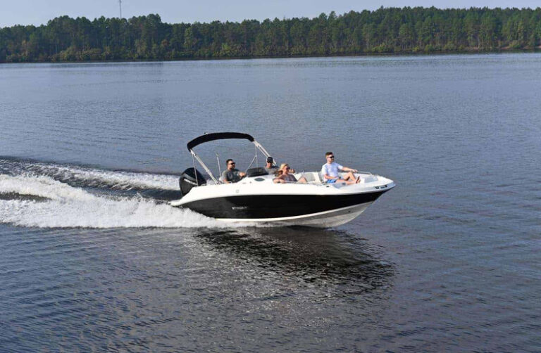 A Complete Guide to Deck Boats: All You Need to Know!