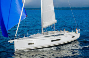 What Is the Average Speed of a Sailboat (Plus Its Top Speed)?