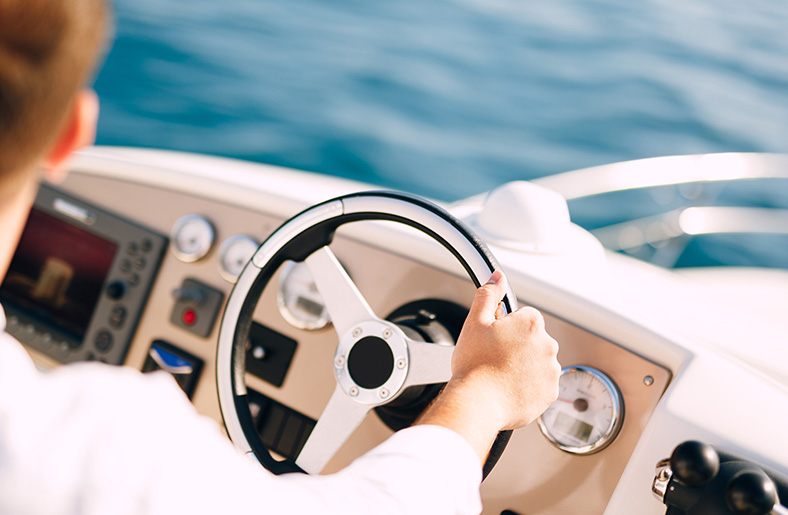 How To Drive A Boat Here s All You Need To Know