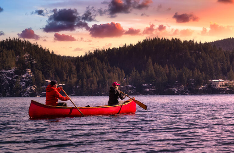 Guide to Average Canoe Speeds: How Far Can You Paddle In A Day?
