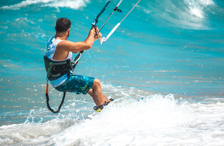How to Kite Surf: Complete Beginner's Guide to Get You Started