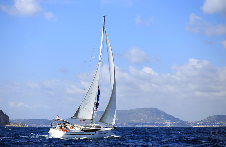 What Is the Average Speed of a Sailboat (Plus Its Top Speed)?